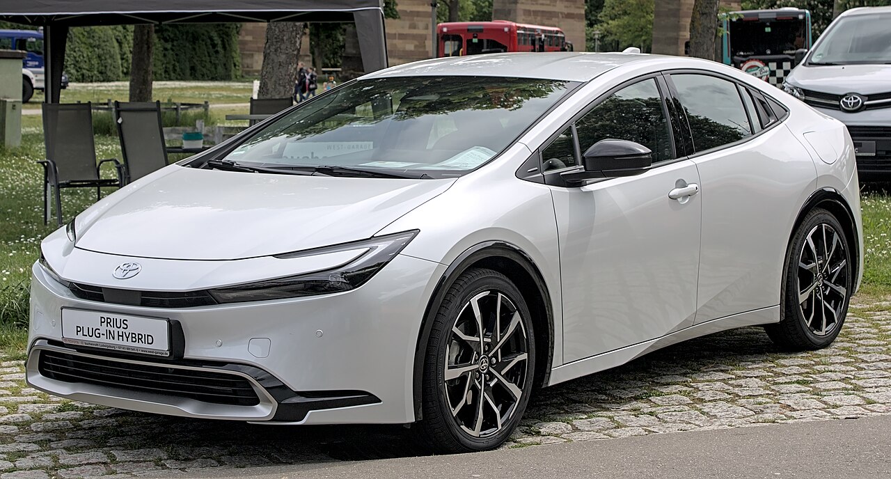 Toyota Electric Car Evolution: From Early Hybrids to Modern EVs ...